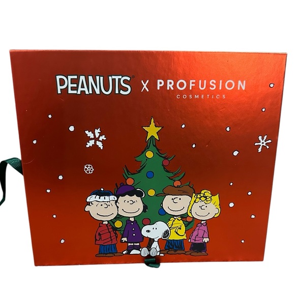 Peanuts | Makeup | Peanuts X Profusion Cosmetics With The Peanuts Gang ...
